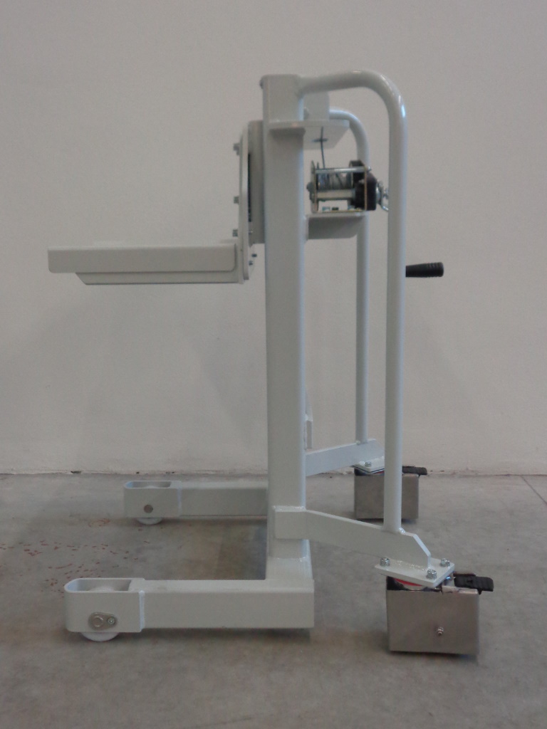 Handling of coils in a medical environment - Levante Mini Lifter